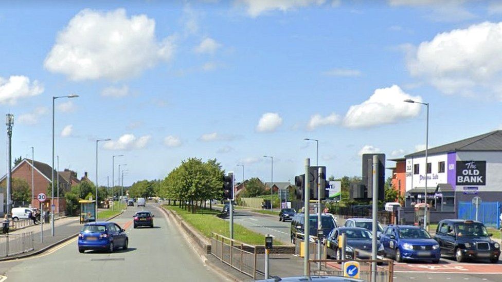 Huyton fatal stabbing: Murder inquiry launched - BBC News