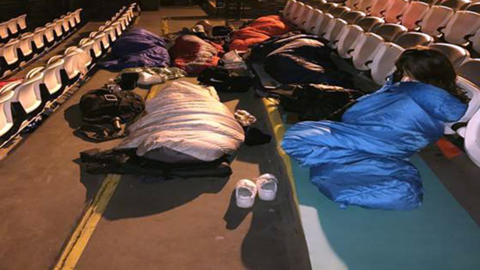 The company bosses sleeping outside in midwinter - BBC News