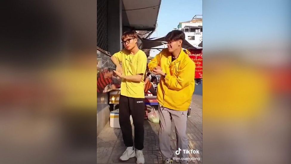 Coronavirus: What songs do you sing when you wash your hands? - BBC ...