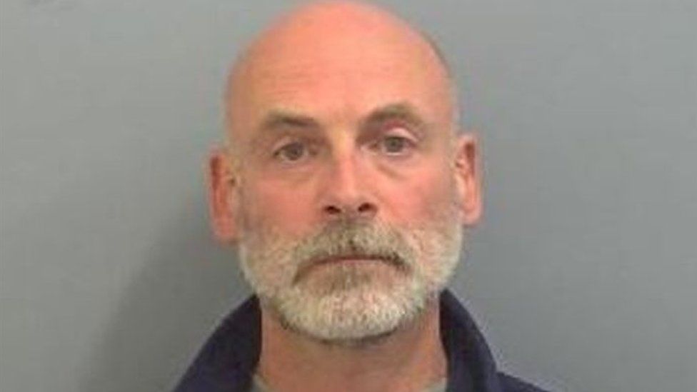 Jailed PC Nicholas Musto thrown out of police force - BBC News