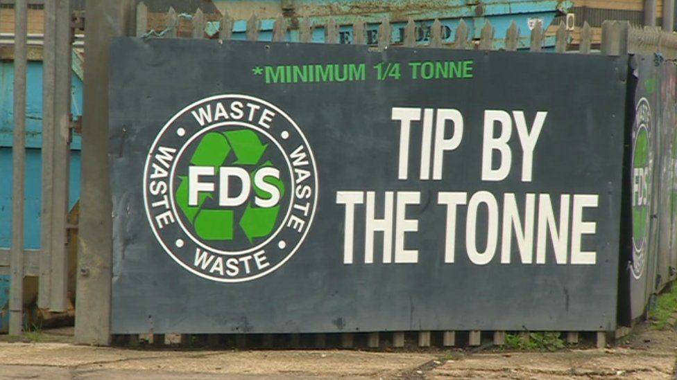 Poole waste worker killed by reversing lorry, jury told - BBC News