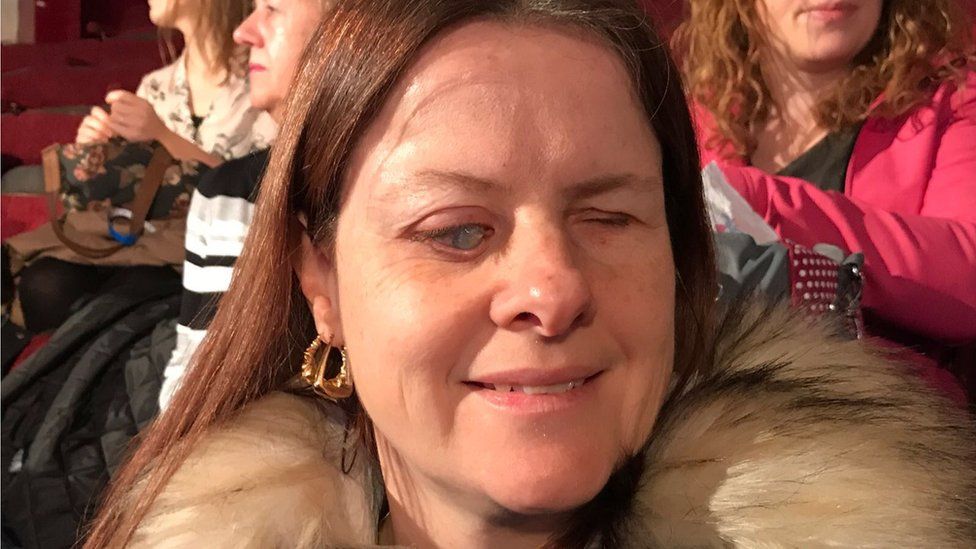 Stories of 'mum guilt' at 5 live's #mumtakeover - BBC News