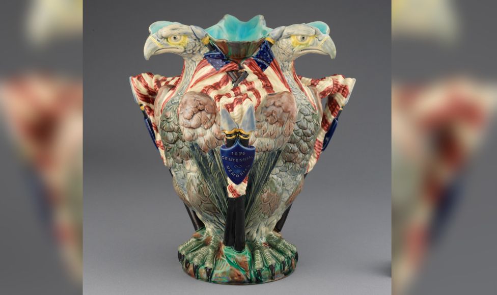Stoke museum to show Victorian Majolica pottery - BBC News