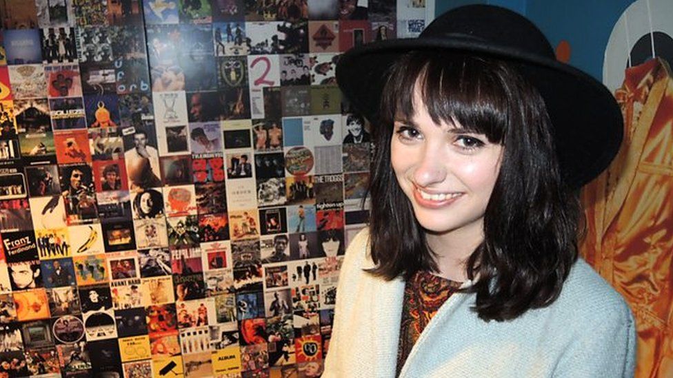 Merched arloesol y byd gwerin - BBC Cymru Fyw