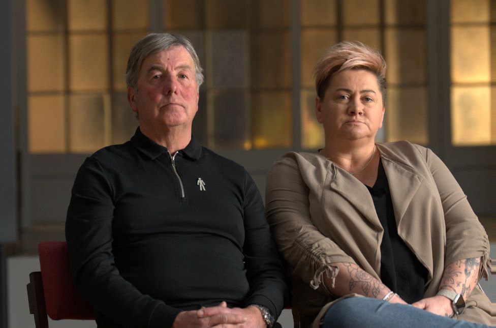 Post Office still pursued sisters after case thrown out - BBC News