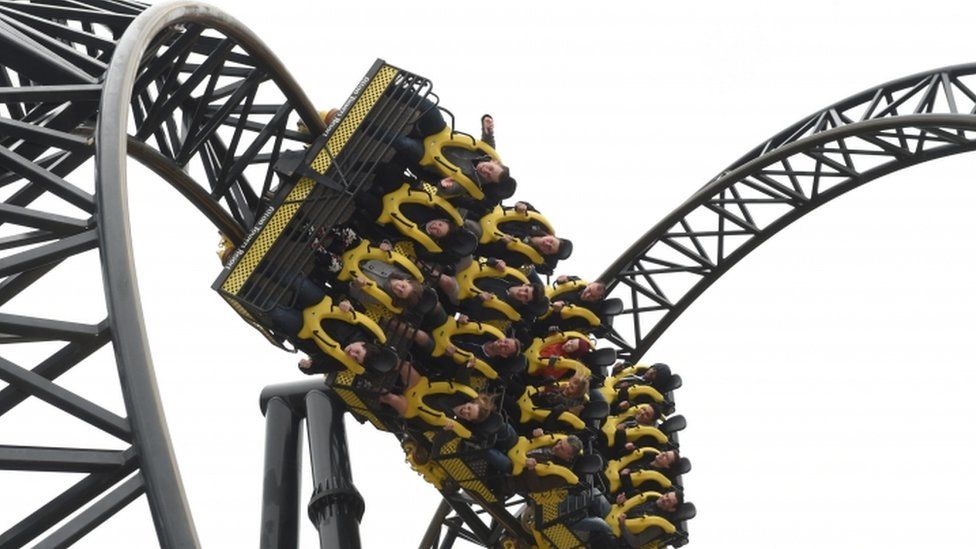 Alton Towers Smiler rollercoaster closed over 'debris' - BBC News