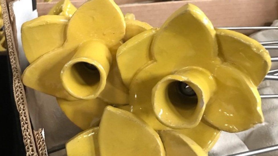 Lowther Castle ceramic daffodils on sale for charities - BBC News