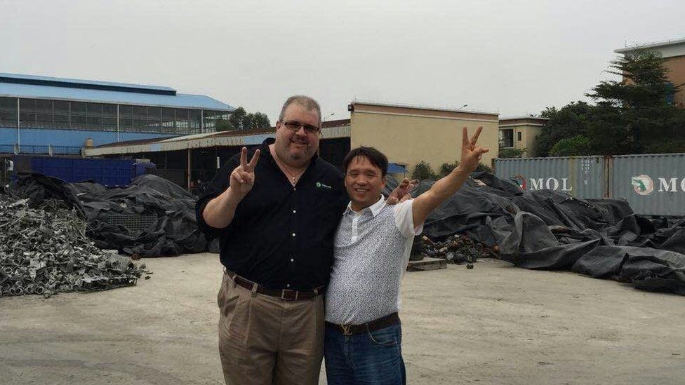 Who is losing out from Trump's tariffs? - BBC News