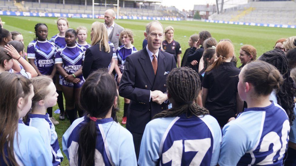 Duke of Edinburgh calls for more diversity in sport during Leeds visit - BBC News