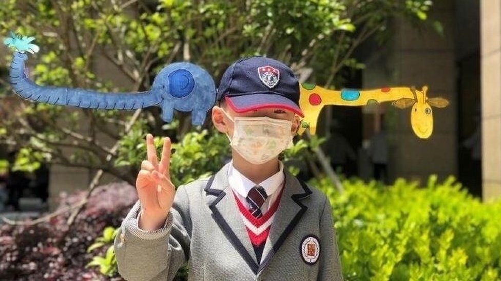 Check out these creative ways of social distancing - BBC Newsround