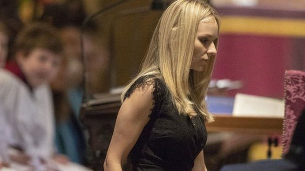 PC Andrew Harper: Widow thanks public for PC's fund - BBC News