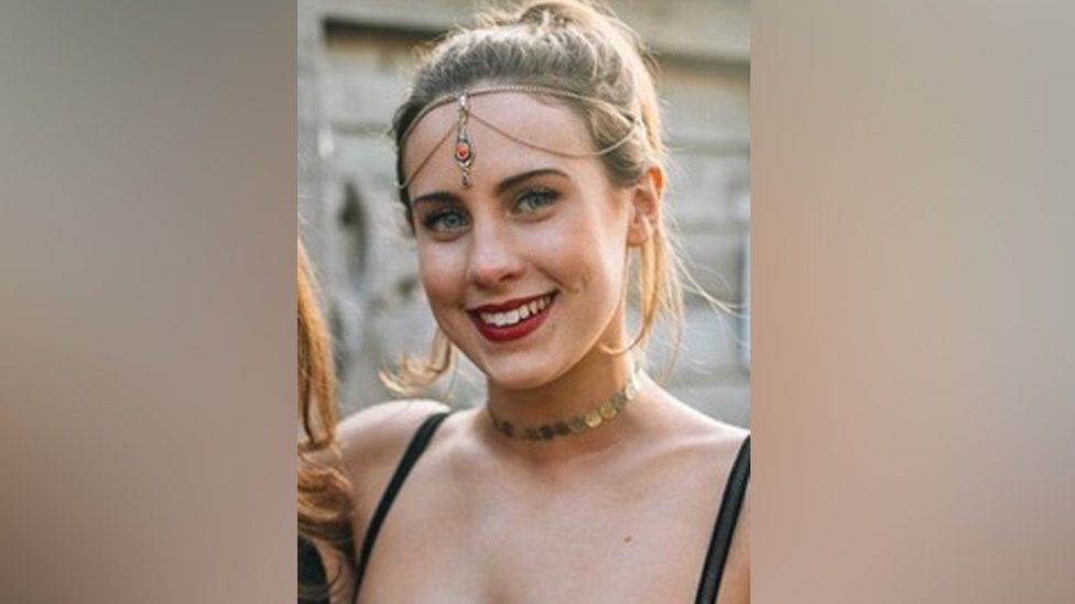 Amelia Roberts: Charity boost after funeral order of service find - BBC News