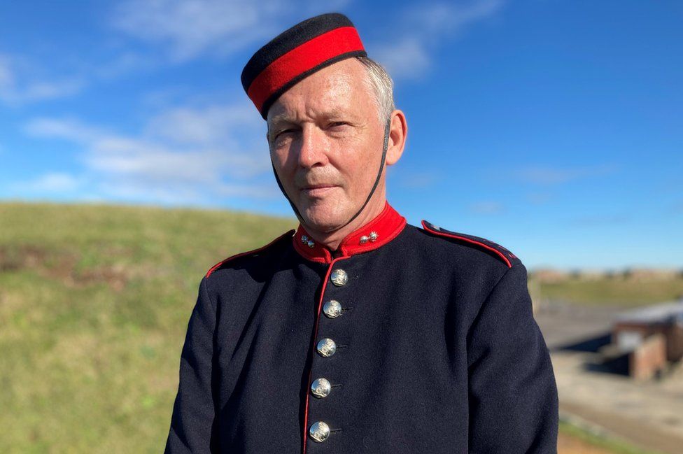 Fort Nelson volunteers needed to man Victorian gun enactments - BBC News