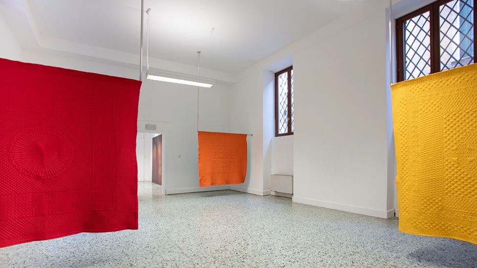 Venice Biennale: Cardiff mum joins art show daily from flat - BBC News