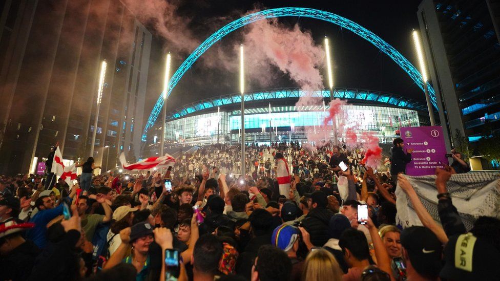 England party organisers in Bristol fined £10,000 after win - BBC News