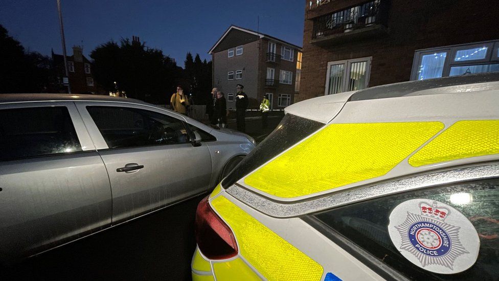 Murder inquiry after woman and two children die in Kettering - BBC News