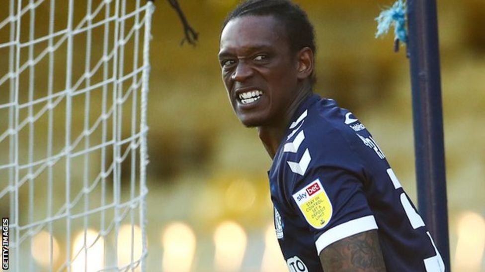 Nile Ranger: Boreham Wood sign former Newcastle United striker - BBC Sport
