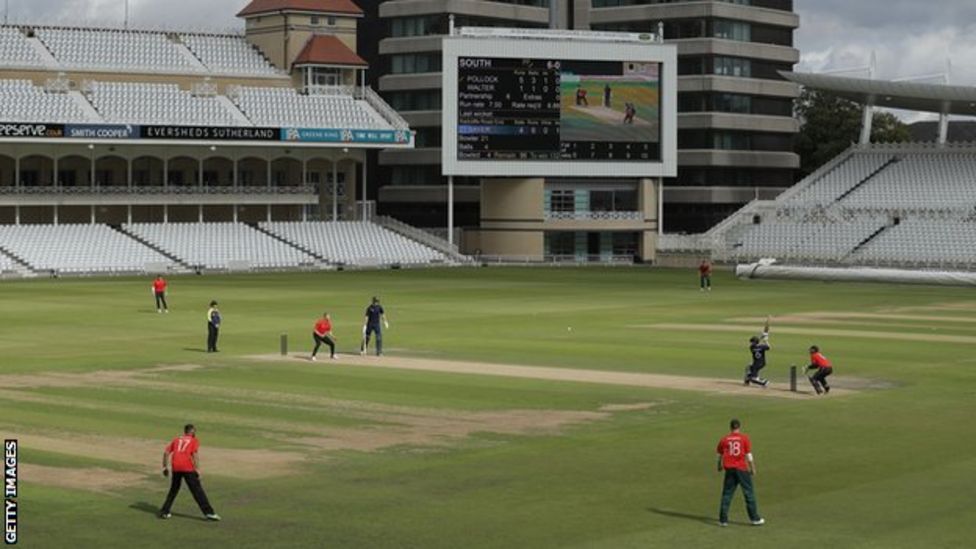 The Hundred: New batters on strike even if pair in the middle cross ...