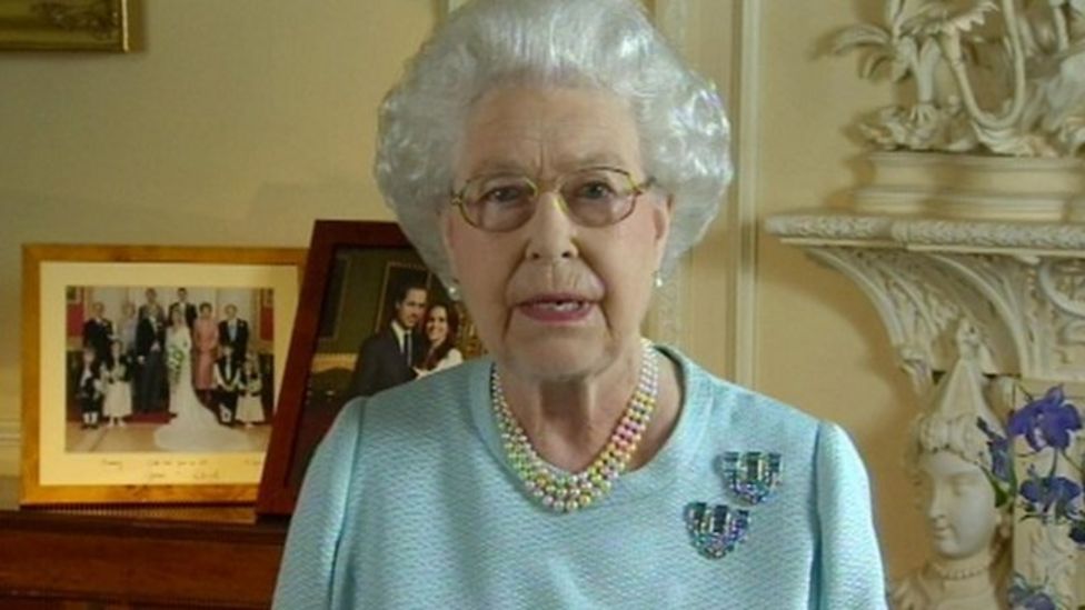 Coronavirus: Queen tells UK 'we will succeed' in fight - BBC News