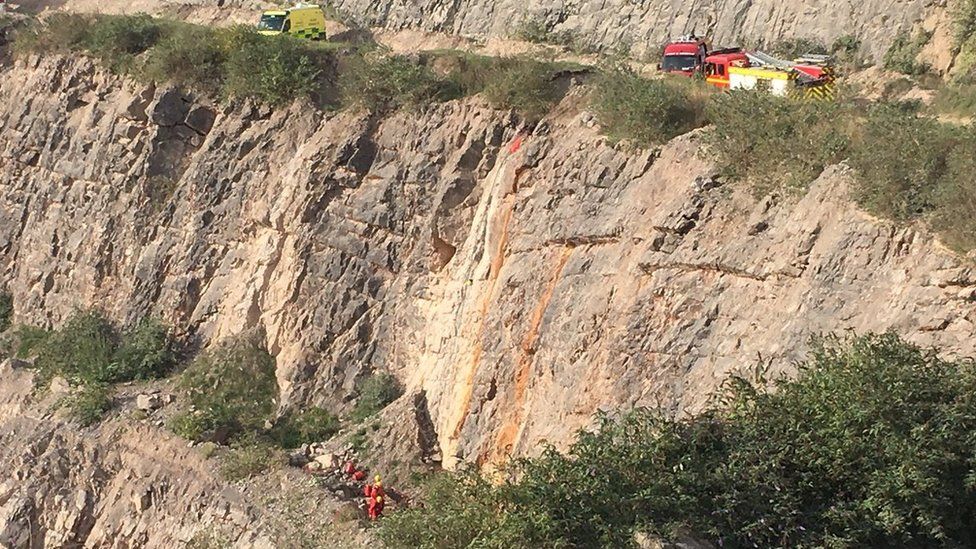 'Disorientated' crash victim falls into quarry in Yate - BBC News