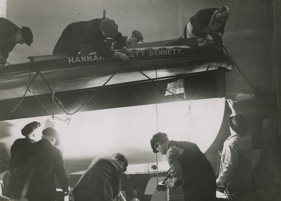 Forgotten cache of RNLI pictures 'preserved for posterity' - BBC News