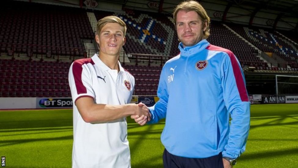 Hearts: Striker Gavin Reilly agrees three-year deal - BBC Sport