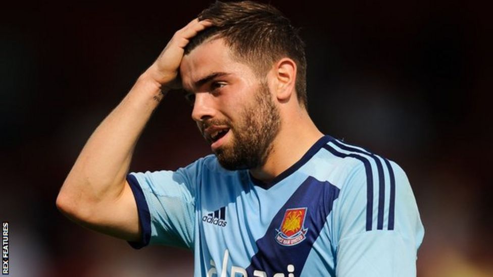 Elliot Lee: West Ham striker joins Colchester United on loan - BBC Sport
