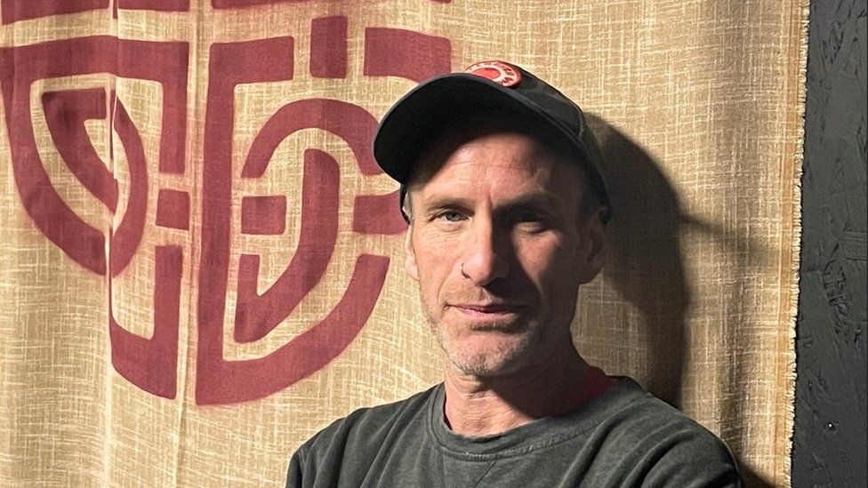 Canolfan gelfyddydol CellB Blaenau yn dathlu 20 mlynedd - BBC Cymru Fyw