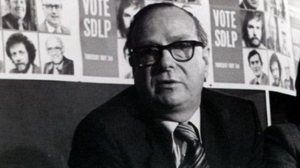 Margaret Ritchie quits SDLP to become peer - BBC News