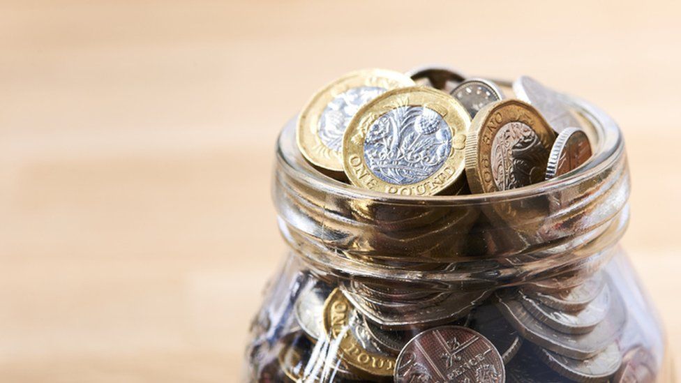 Should you have to do chores for pocket money? - BBC Newsround