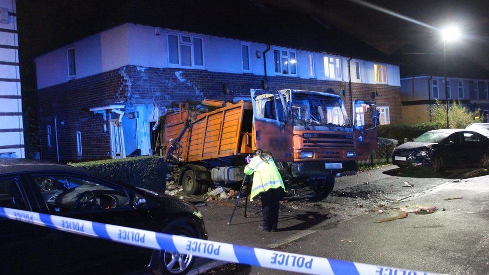 Skip lorry driven at Sheffield house then torched - BBC News