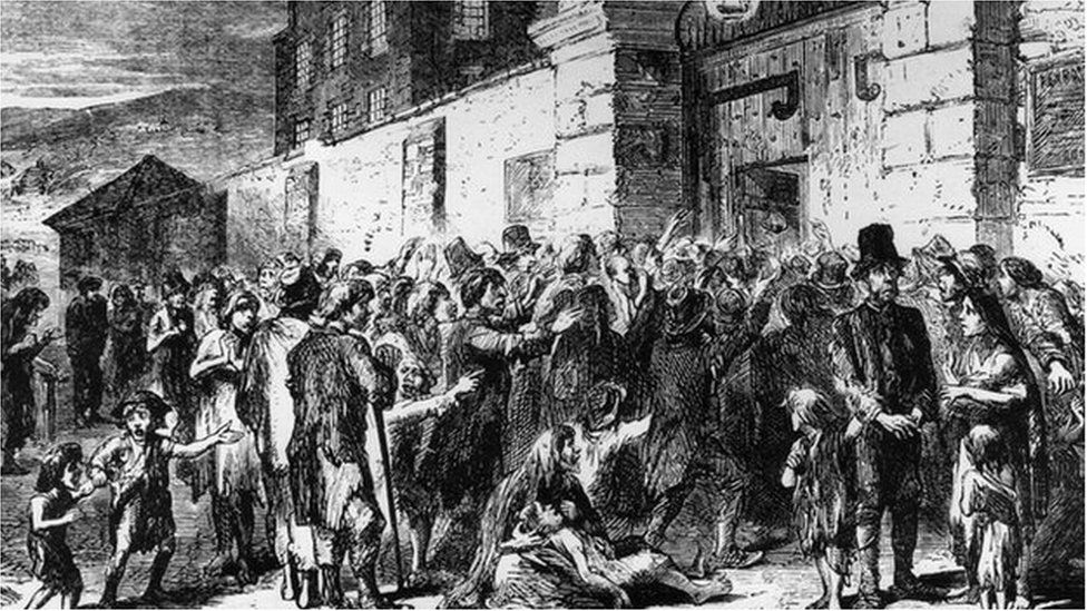 Irish and Highland famine memorial unveiled in Glasgow - BBC News