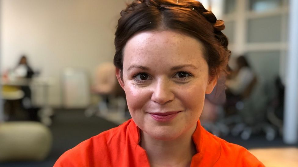 Dating coach Sami Wunder reveals dilemma when starting out - BBC News