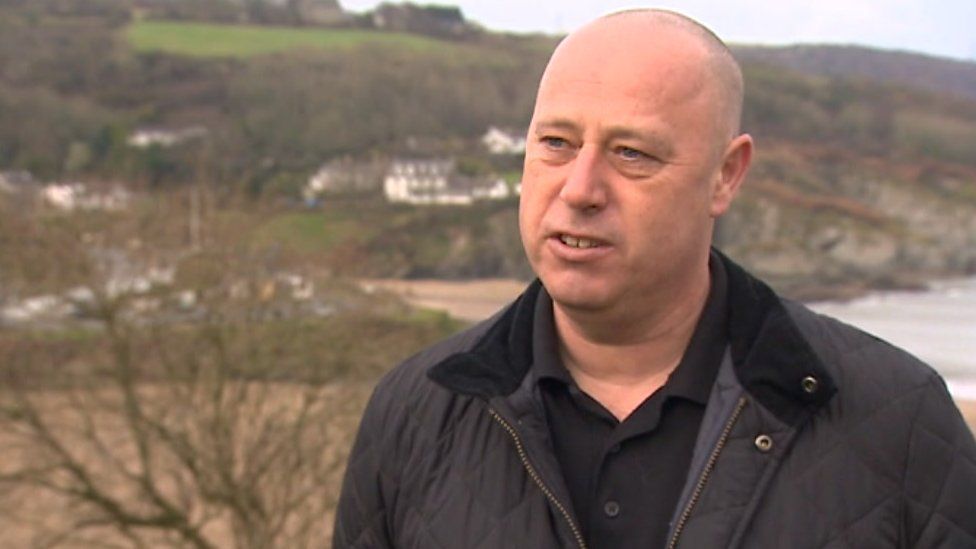 Backtrack fears on Ceredigion second home council tax - BBC News