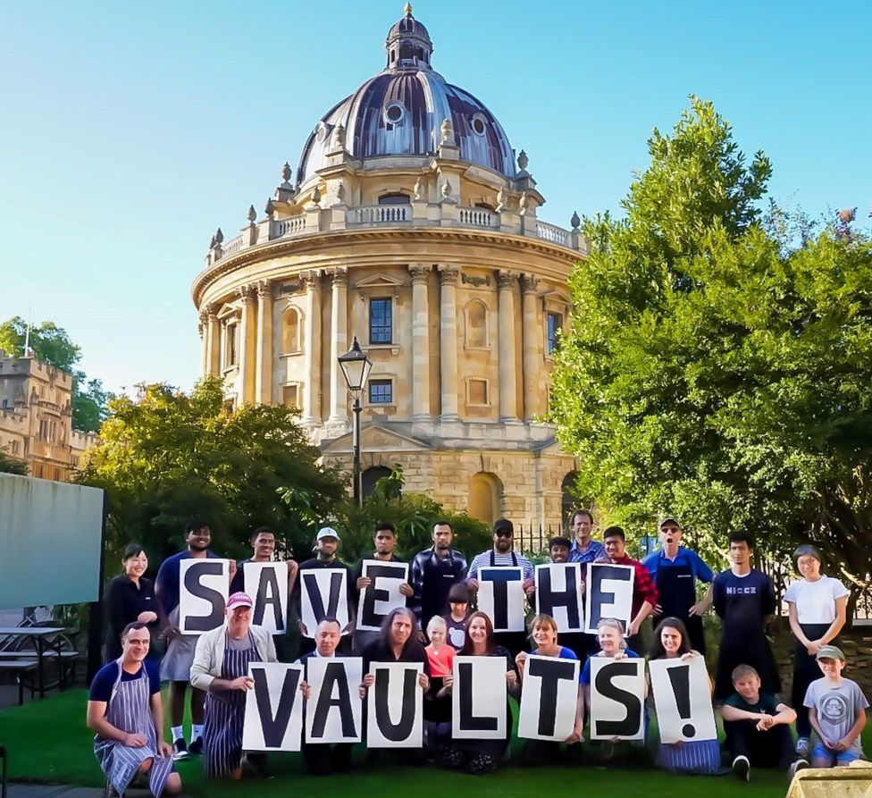 Vaults & Garden cafe: Thousands sign petition over closure - BBC News