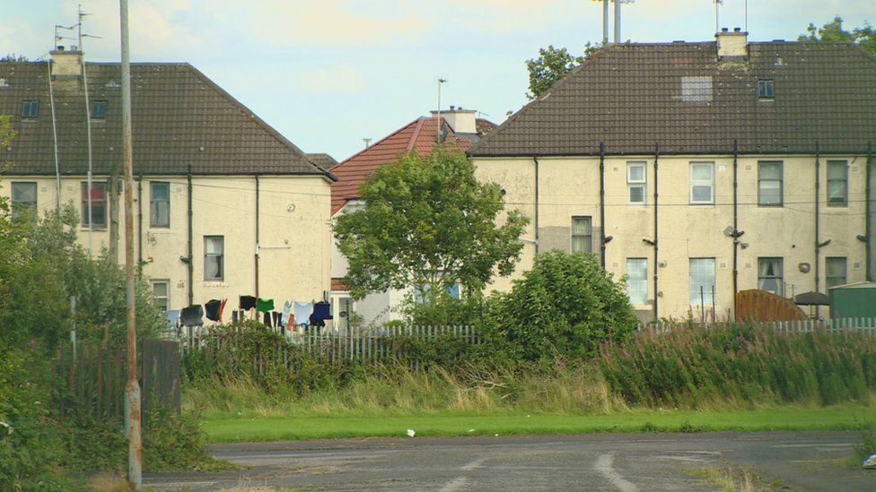 Backlash after Ferguslie Park rated 'most deprived' - BBC News