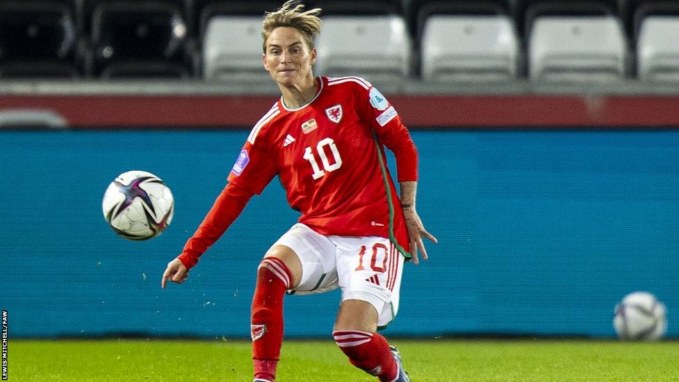 Jess Fishlock: Wales' most-capped player ready for 'one last push' in ...