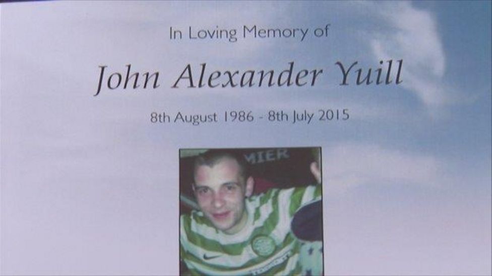 Funeral held for M9 crash victim John Yuill - BBC News