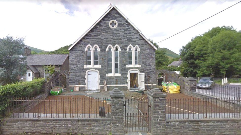 Capel Tom Nefyn ym Mhistyll wedi'i werthu am £257,000 - BBC Cymru Fyw