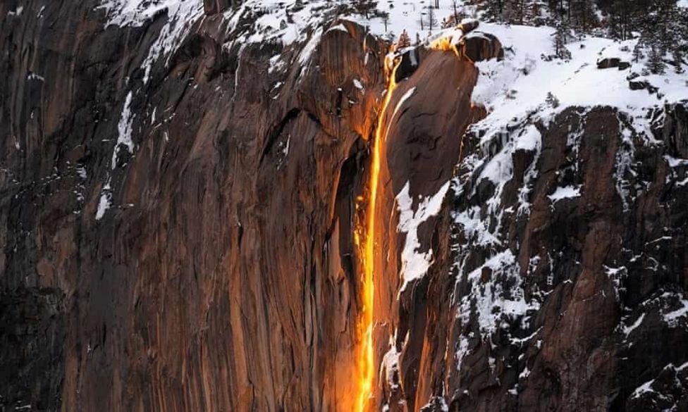 'Firefall' phenomenon at Yosemite National Park's Horsetail Falls - BBC ...