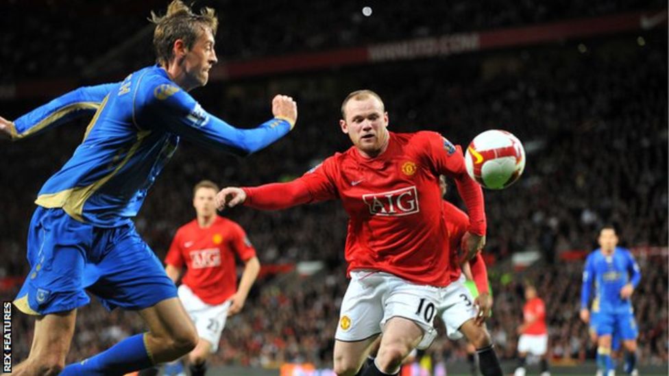 Peter Crouch: Stoke striker 'emotional' to reach 100-goal Premier ...