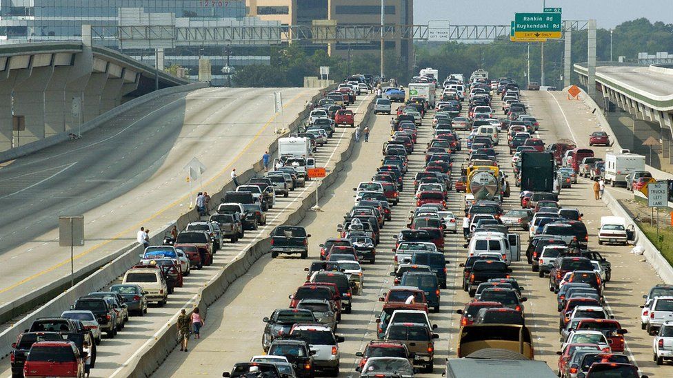 Fighting climate change in Texas with an eye on the bottom line - BBC News