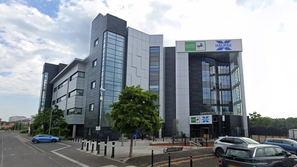 Lloyds Bank: Around 1,600 staff at Belfast site to relocate - BBC News