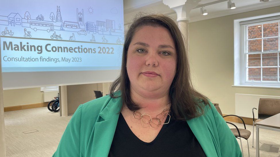 Cambridge city congestion charge plans set to continue - BBC News