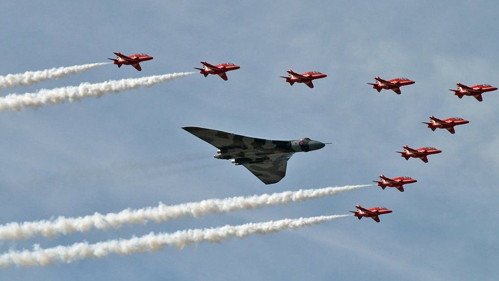 Vulcan bomber 'force for peace', Port Stanley pilot says - BBC News