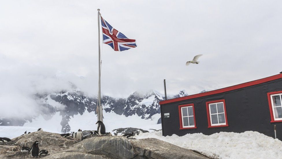 Antarctica: Fancy a job in the most remote post office in the world ...