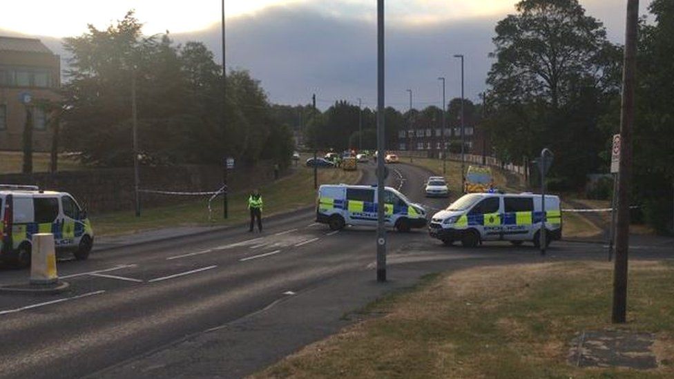 Leeds crash: Horsforth collision leaves four men dead - BBC News