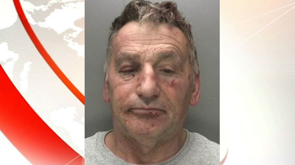 Boy praised by police for saving mum's life after knife attack - BBC News