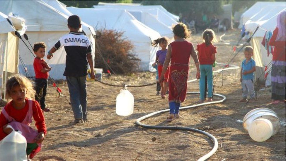 Migrant crisis: Ireland to take in 4,000 refugees - BBC News