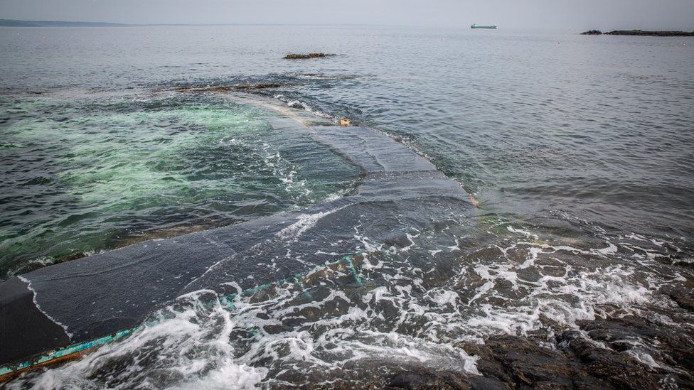 Mousehole Rock Pool swimming spot given new lease of life - BBC News